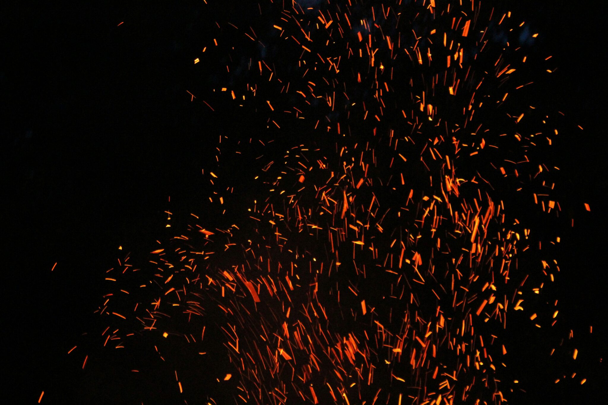 How Do I Troubleshoot A Wood Fire Pit That Won't Stay Lit? - Fire Pit Focal